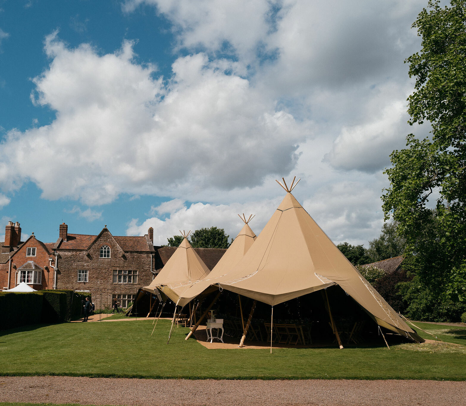 Gallery — Broadfield Court